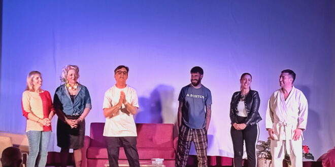 TEATRO- SE ESTRENÓ LA VERSIÓN ACTUALIZADA DE «LA FIACA», DIRIGIDA Y ...